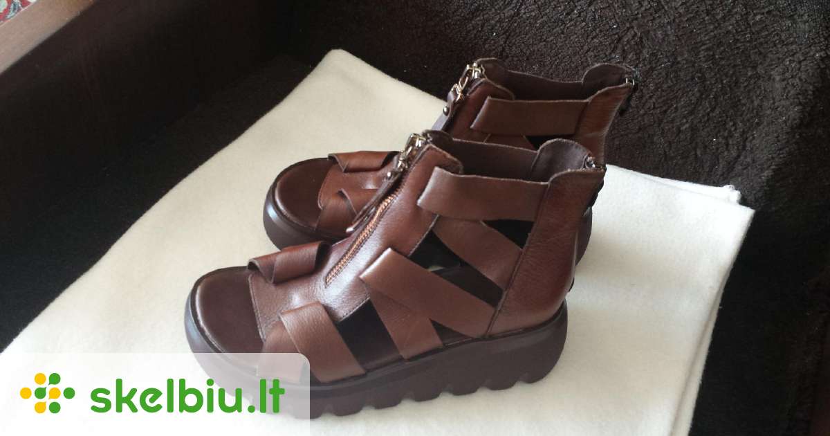 Basutes moteriskos 22,5-35 dydzio tikros odos - Skelbiu.lt