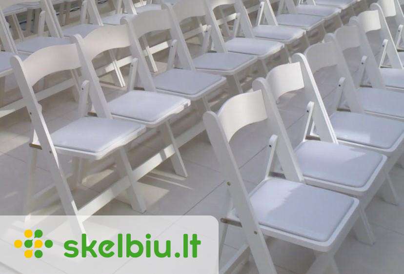 Kėdės. Baltos. Medinės. Sulankstomos. - Skelbiu.lt
