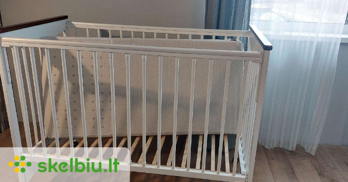 Medinė klasikinė lovytė - Skelbiu.lt