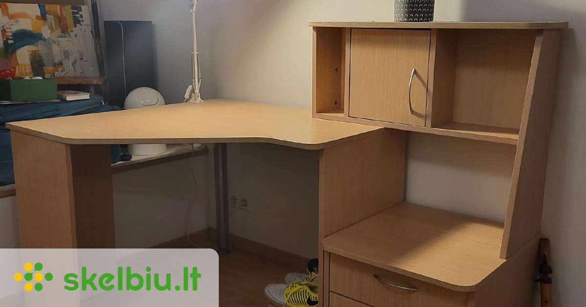 Kampinis rašomasis stalas - Skelbiu.lt