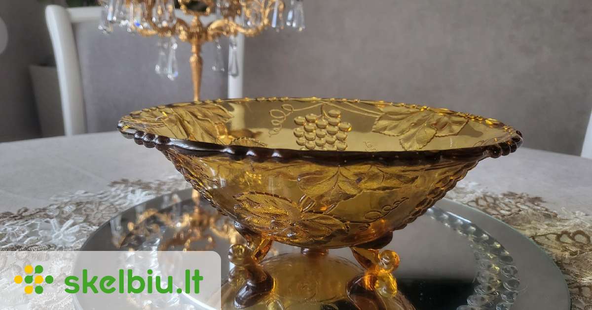 60ju m labai graži vaza su vinuogėm - Skelbiu.lt
