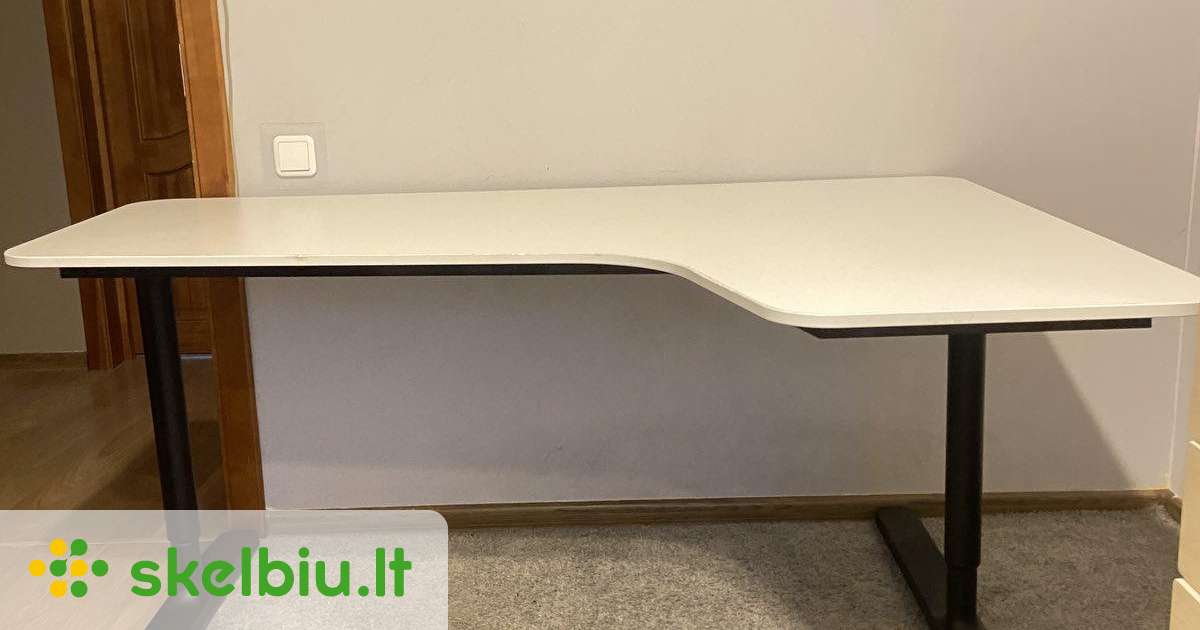 Ikea Bekant kampinis stalas - Skelbiu.lt