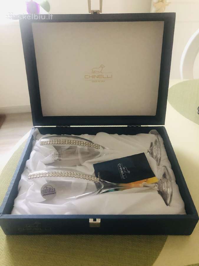 Chinelli taurės su Swarovski kristalais - Skelbiu.lt