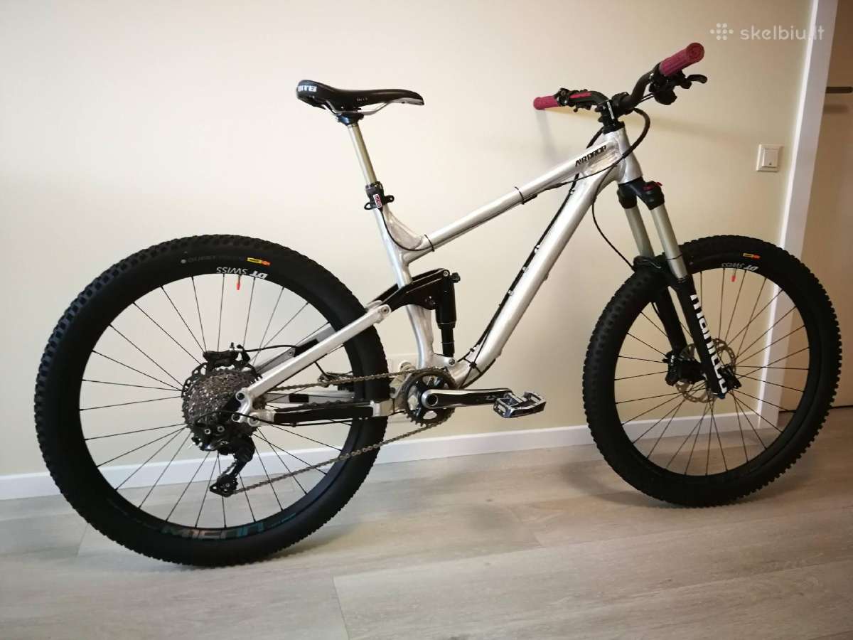 Parduodu Airdrop Edit V2 (2017): 27, 5 - Medium - Skelbiu.lt