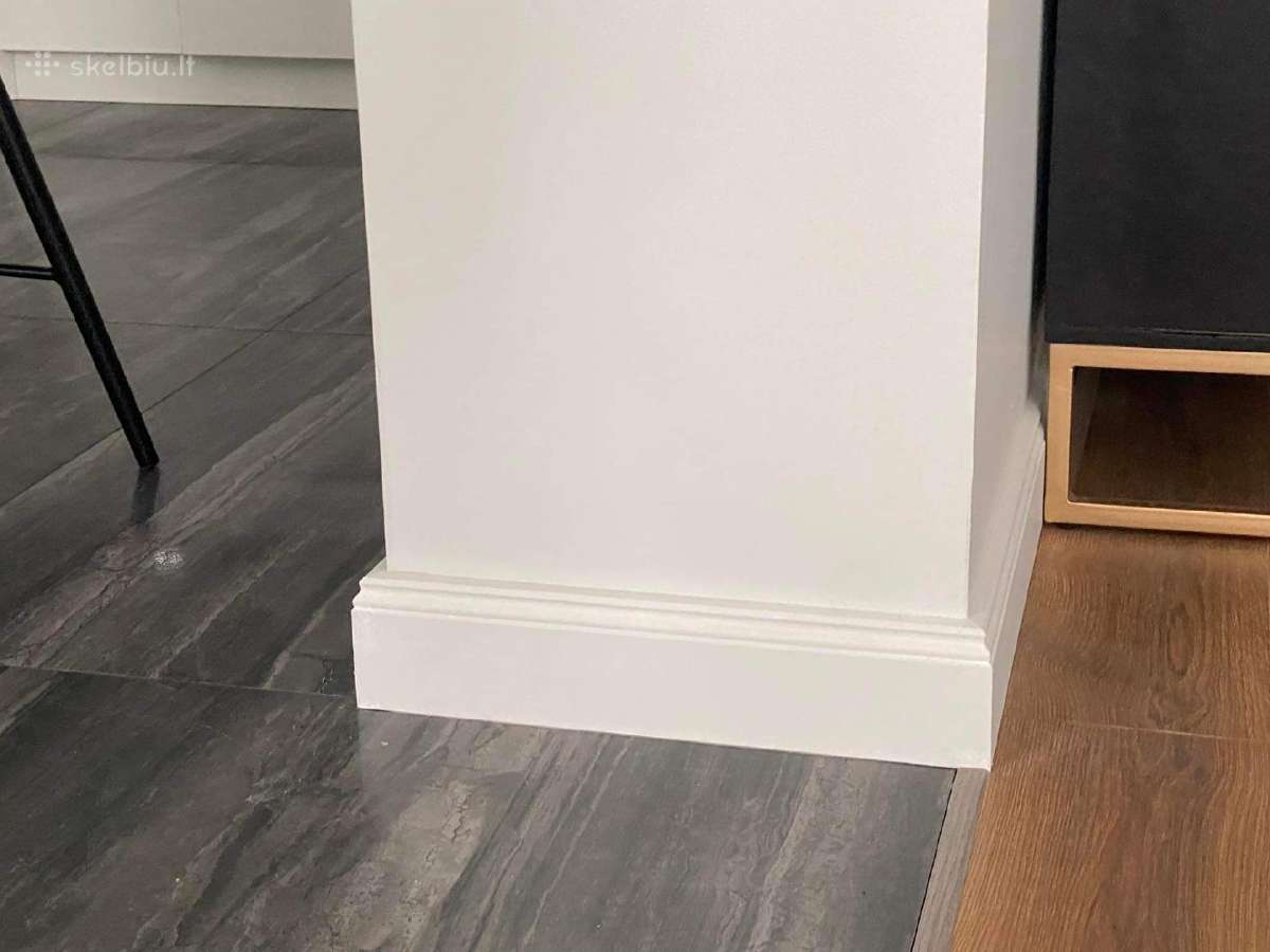 Grindjuosčių (plintusų) montavimas / klijavimas. - Skelbiu.lt