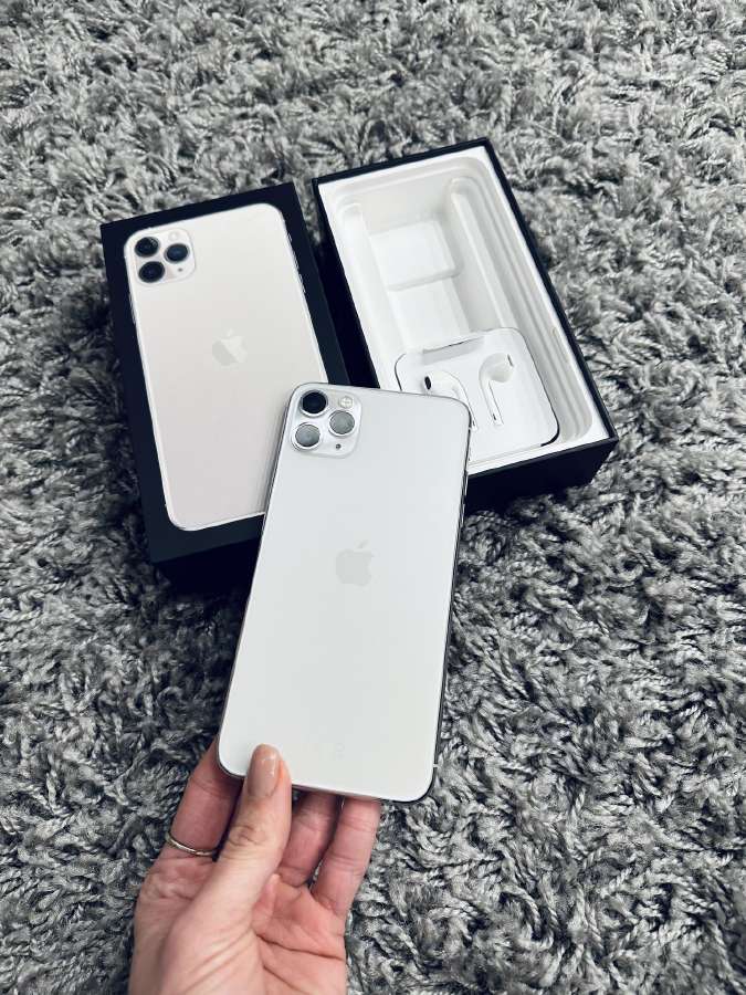 iPhone 11 pro max 256 GB Silver - Skelbiu.lt