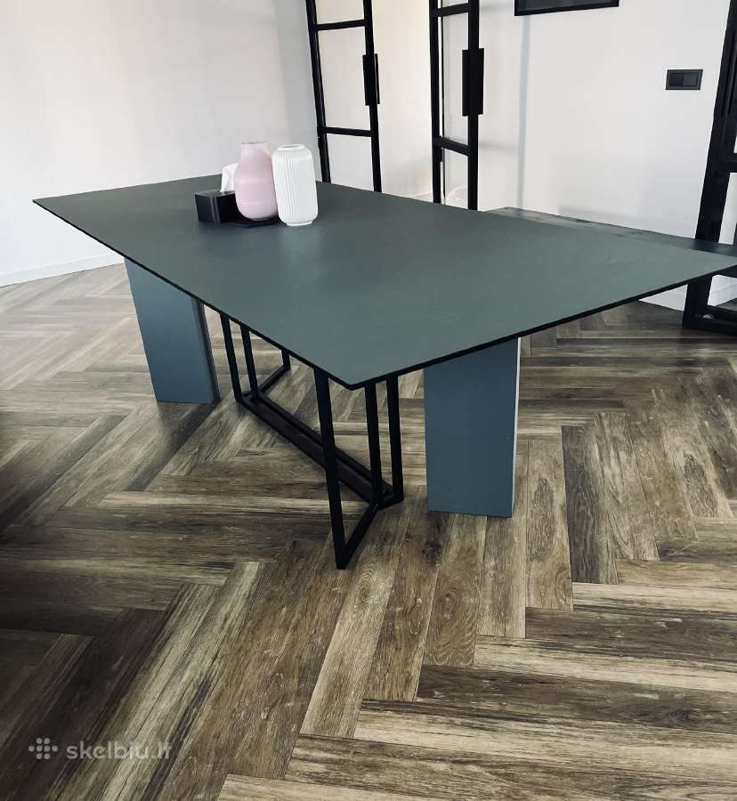 Valgomasis stalas - Skelbiu.lt