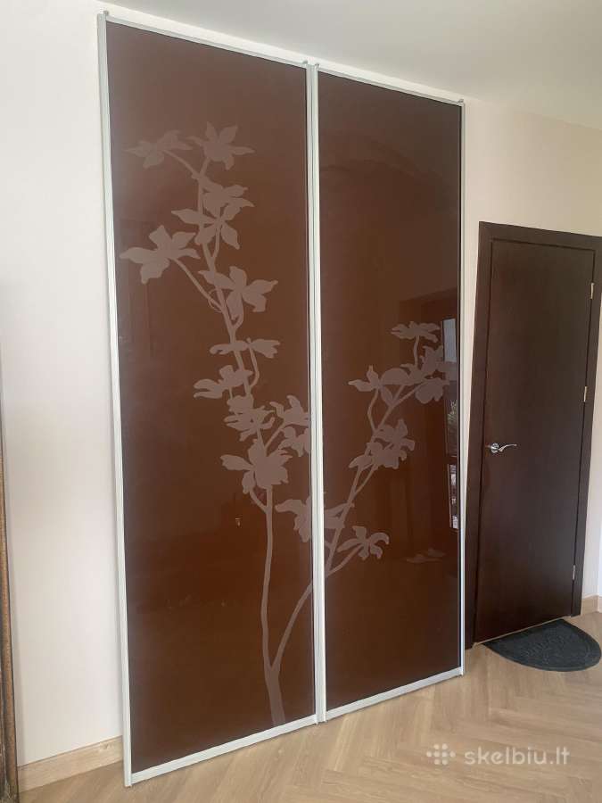 Stumdomos spintos durys su lentynomis - Skelbiu.lt