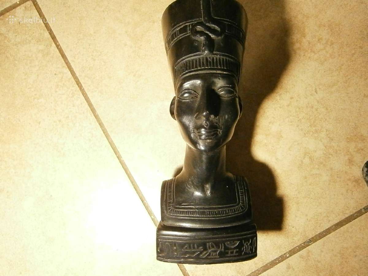 Faraono skulptūra iš juodo akmens - Skelbiu.lt