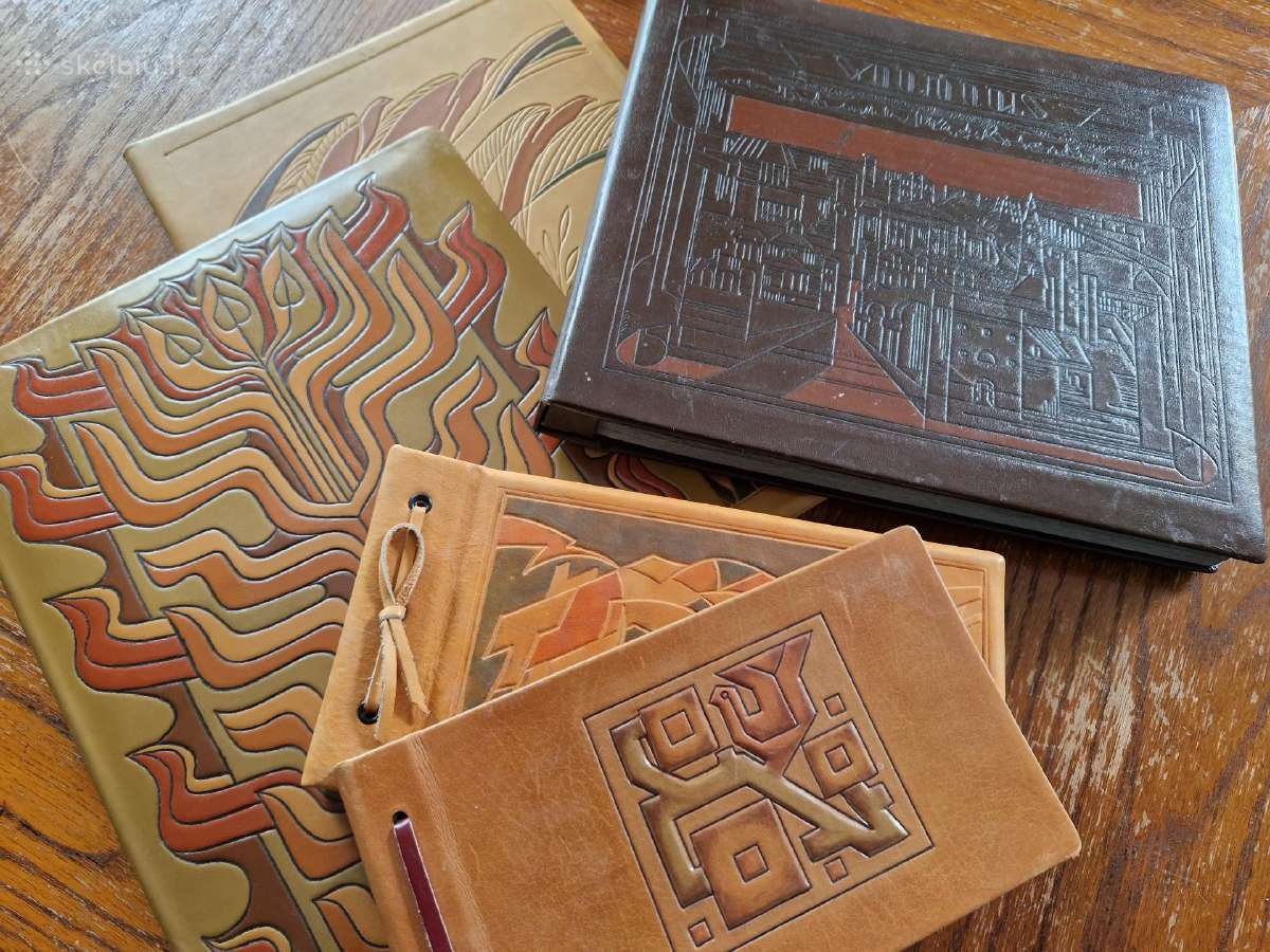 Odiniai albumai ir padėkos raštų dėklai - Skelbiu.lt