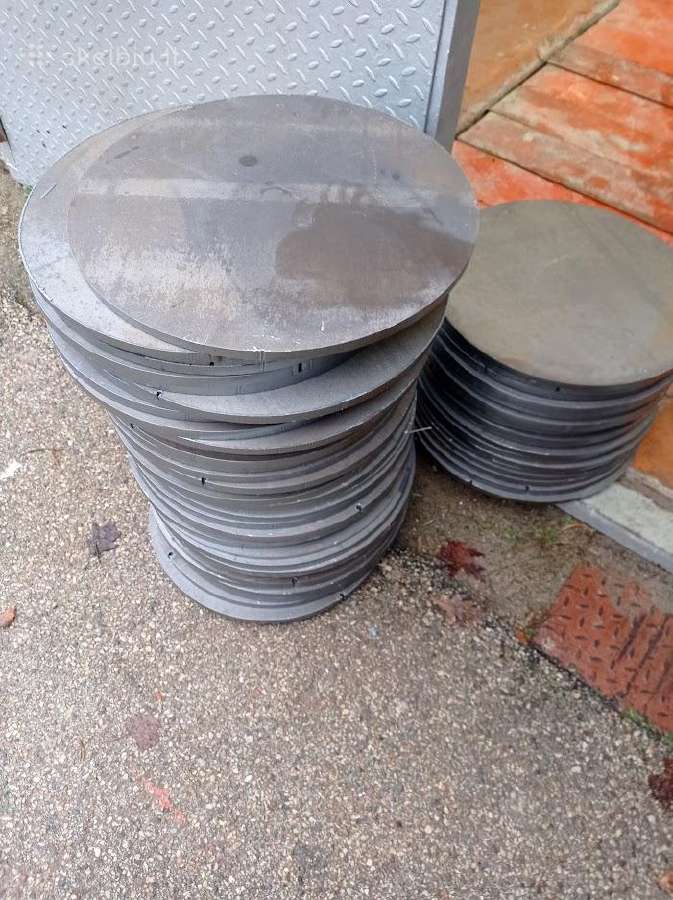 Metalo lakstas, apvalus ruosiniai, plokstes - Skelbiu.lt