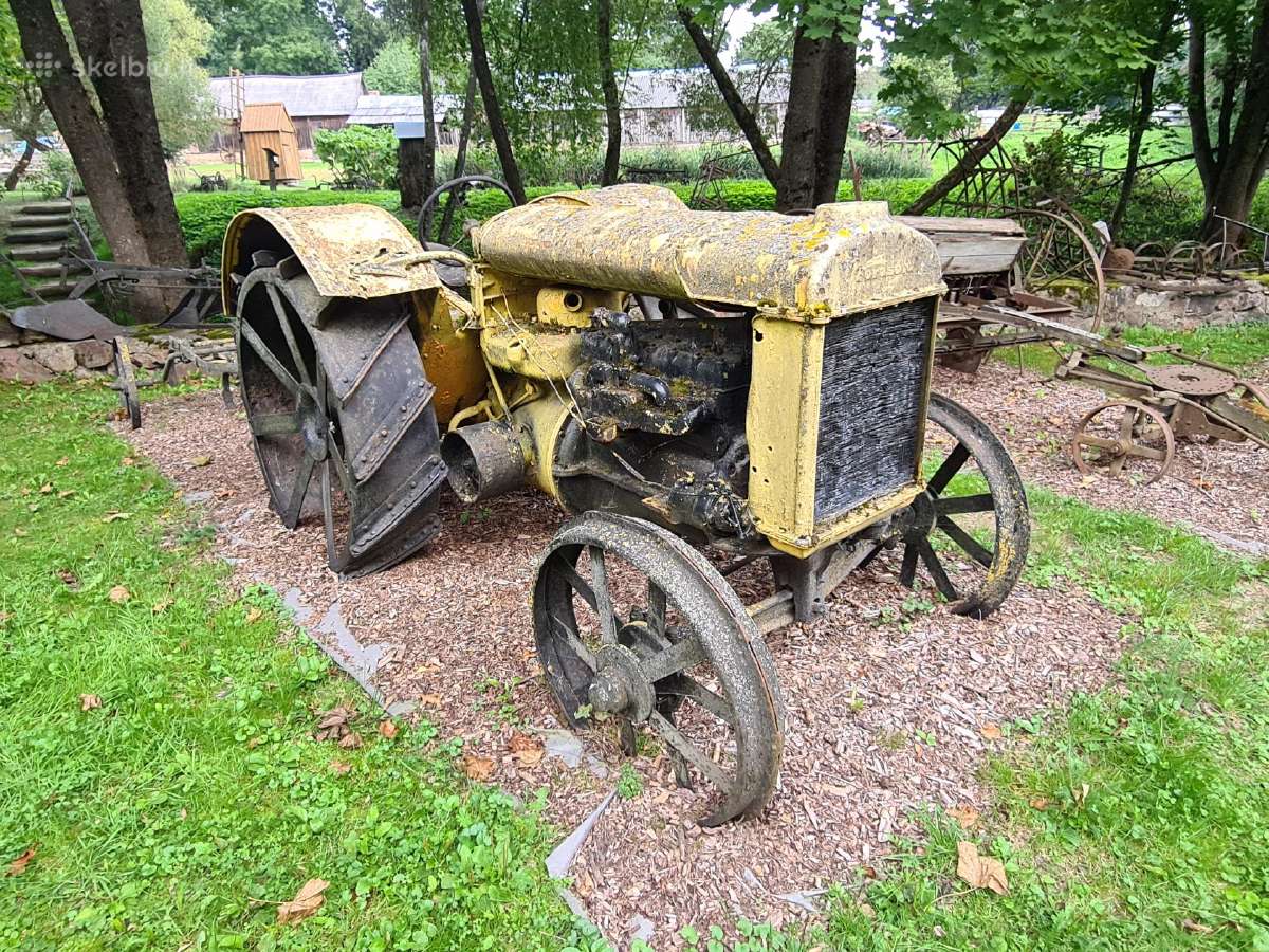 Senovinis traktorius Fordson - Skelbiu.lt