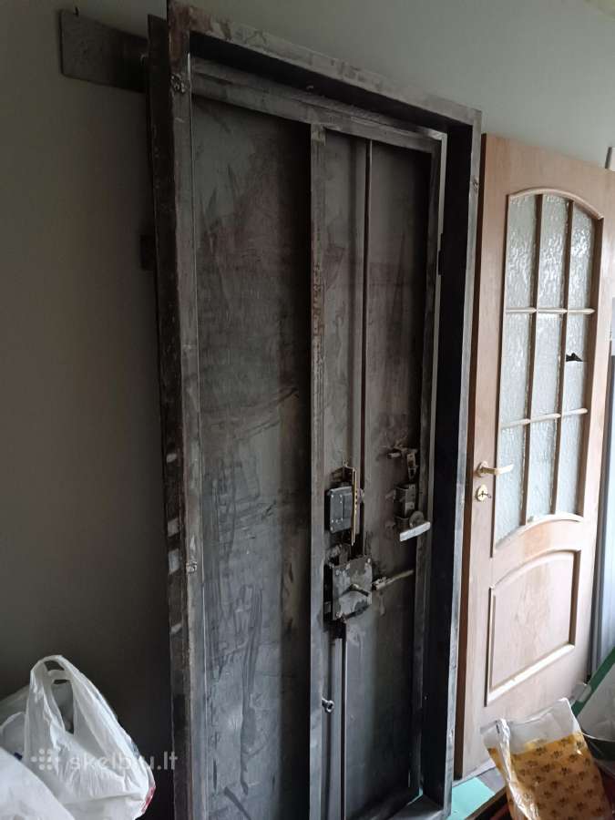 Metalinės seifo tipo durys - Skelbiu.lt