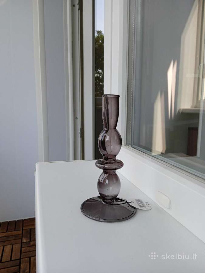 Juodo stiklo žvakidė - Skelbiu.lt