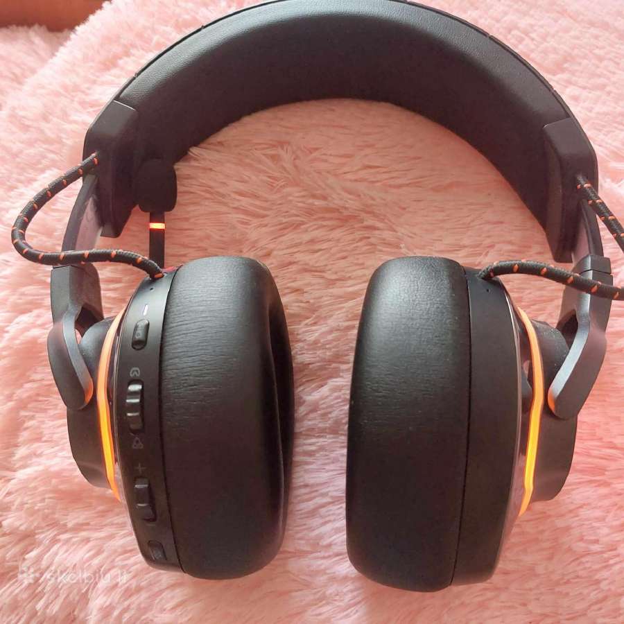 Jbl quantum 800 ausinės - Skelbiu.lt