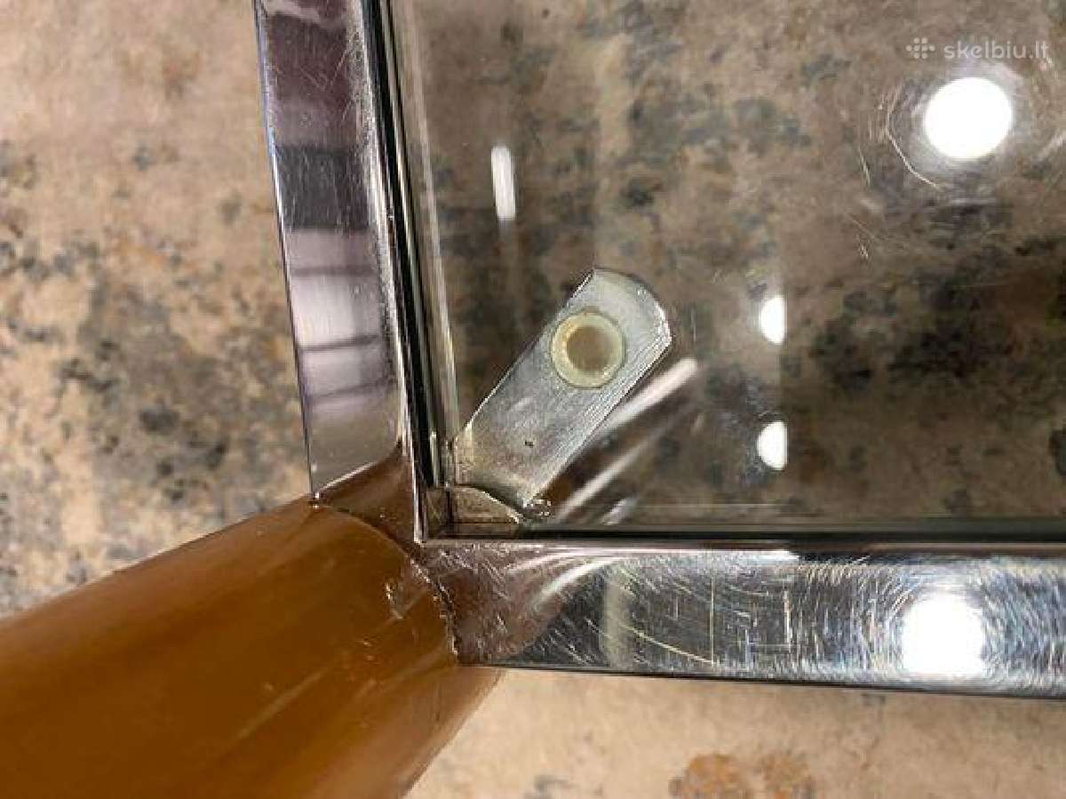 Stiklinis staliukas - Skelbiu.lt