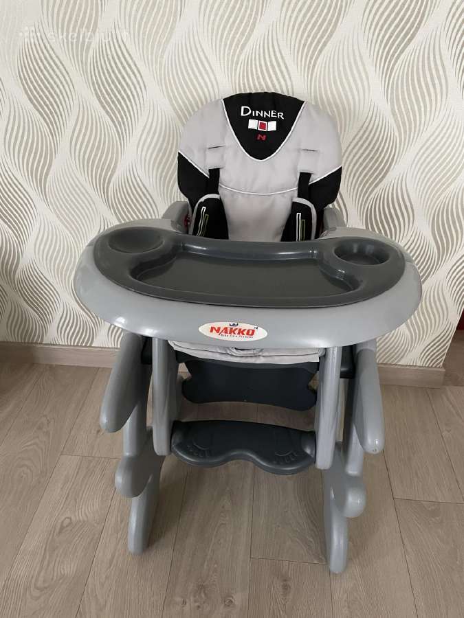 Nakko Transformuojamas maitinimo staliukas Dinner - Skelbiu.lt