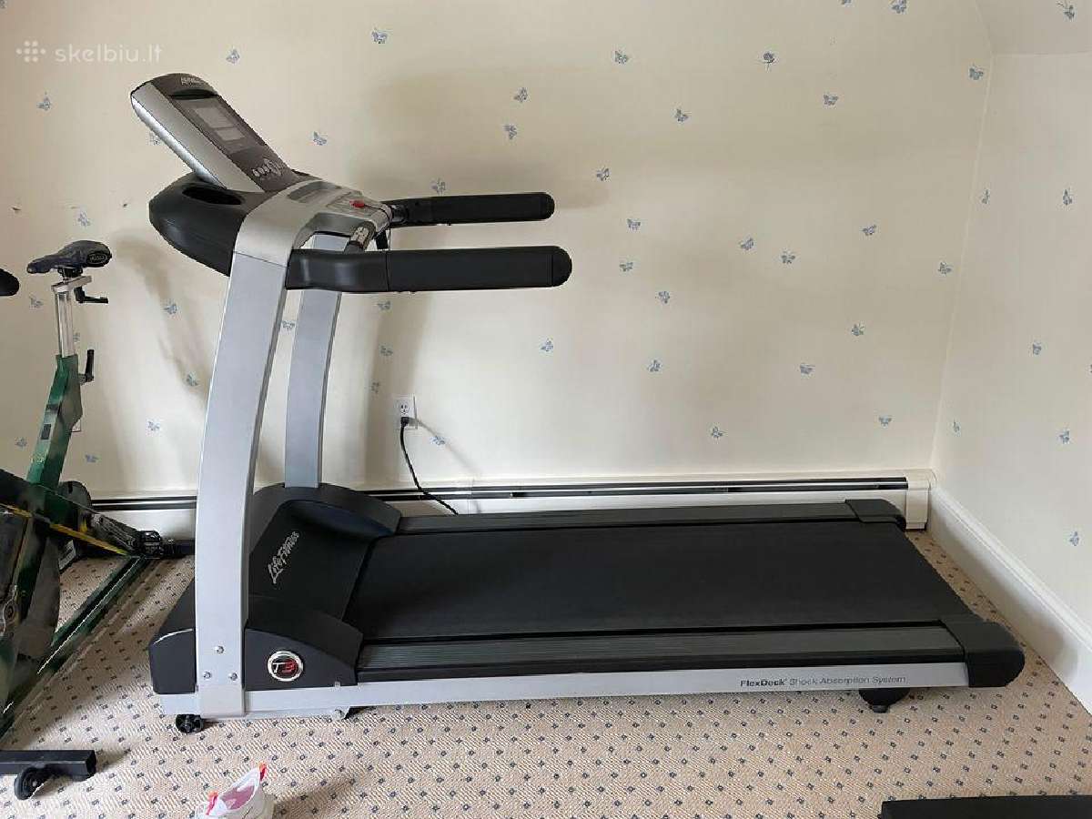 Bėgimo takelis Life Fitness T3 - Skelbiu.lt