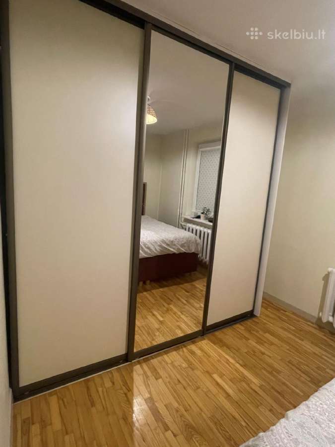 Erdvi sieninė spinta - Skelbiu.lt