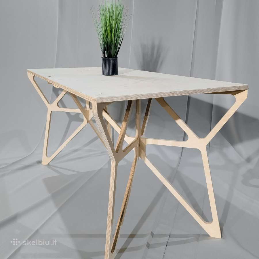 Stalas iš faneros - Skelbiu.lt