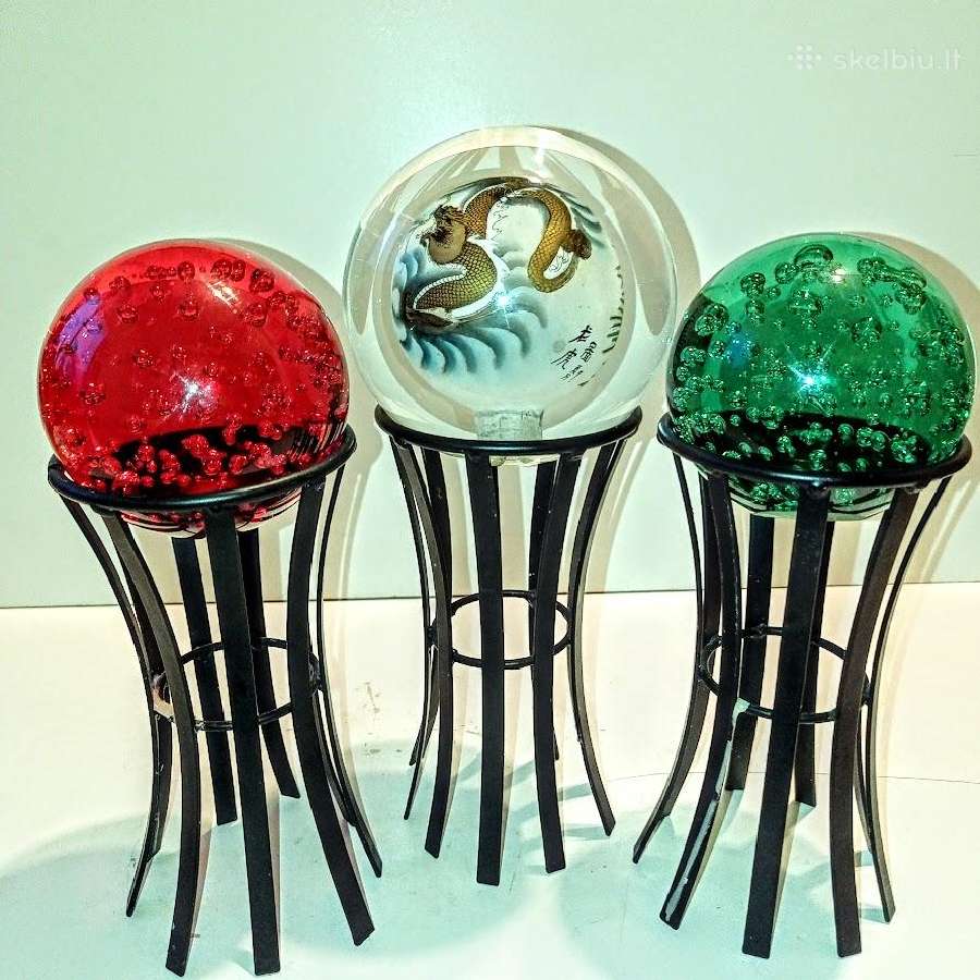 Stiklo rutuliai su metaliniais stoveliais - Skelbiu.lt