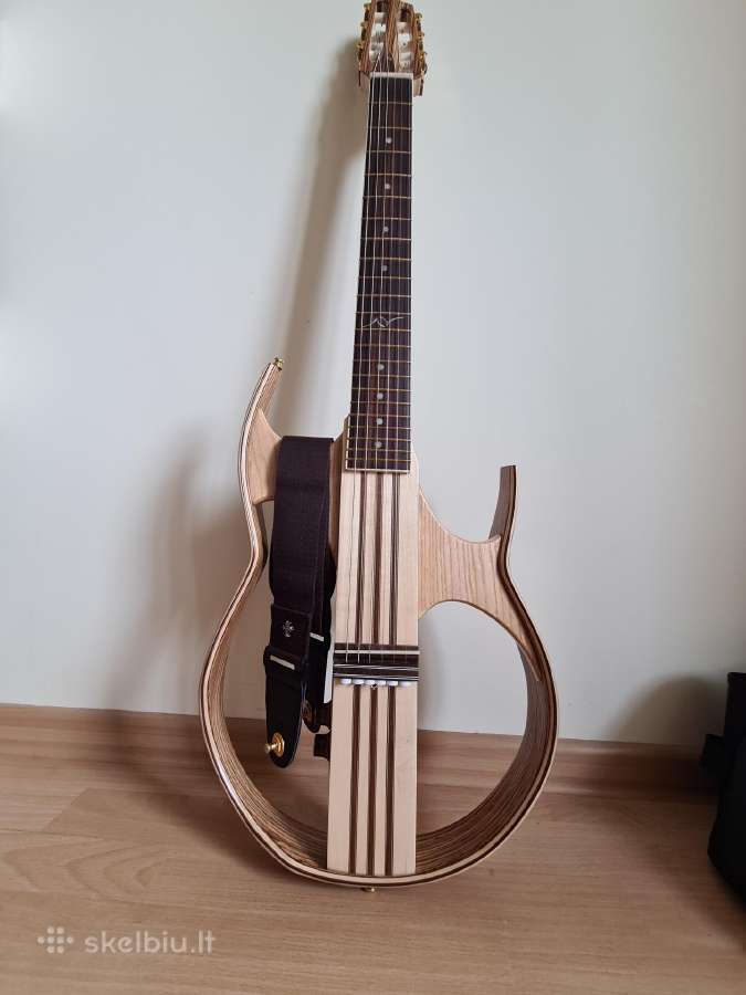 Rankų darbo elektrinė gitara - Skelbiu.lt