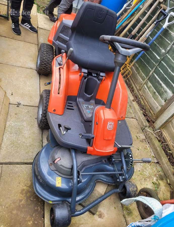 Husqvarna R111b Zoliapjove Traktoriukas - Skelbiu.lt