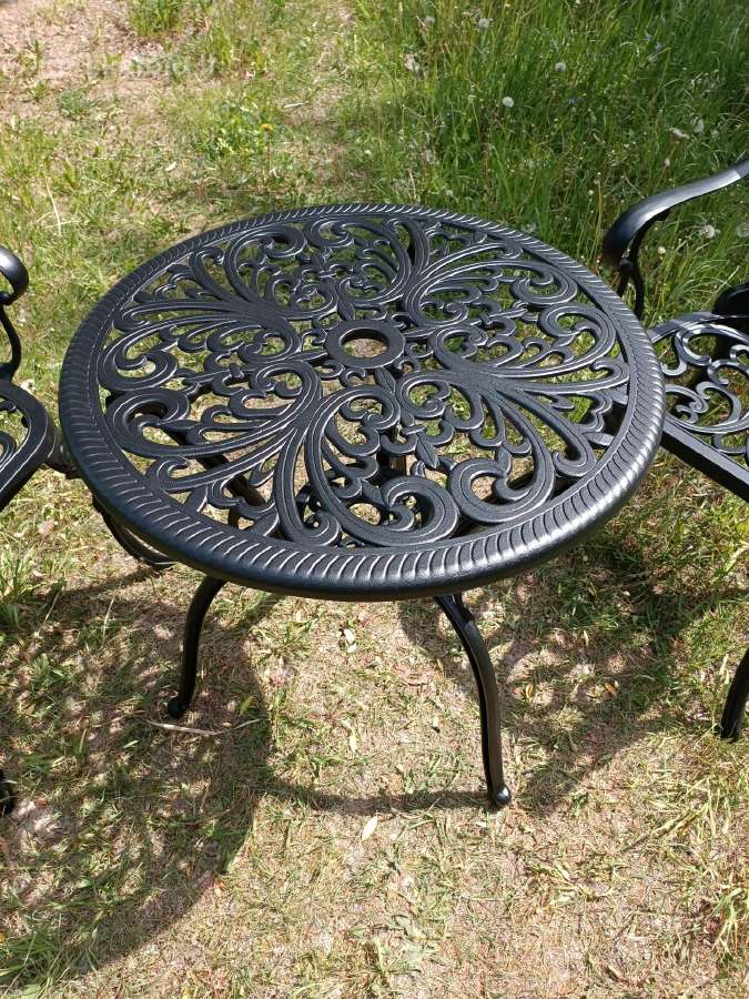 Metaliniai lauko staliukai - Skelbiu.lt