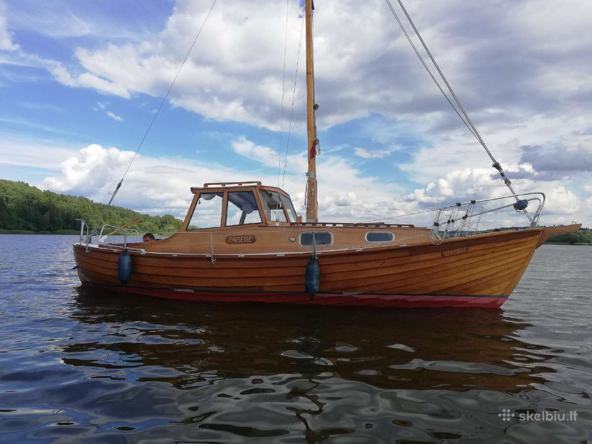 Parduodama medinė kylinė jachta 8 m. ilgio - Skelbiu.lt