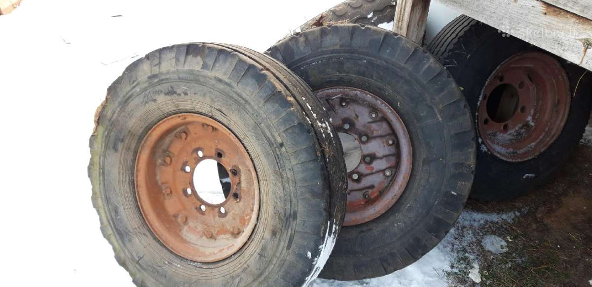 Traktoriaus priekabos ratai su padangom, - Skelbiu.lt