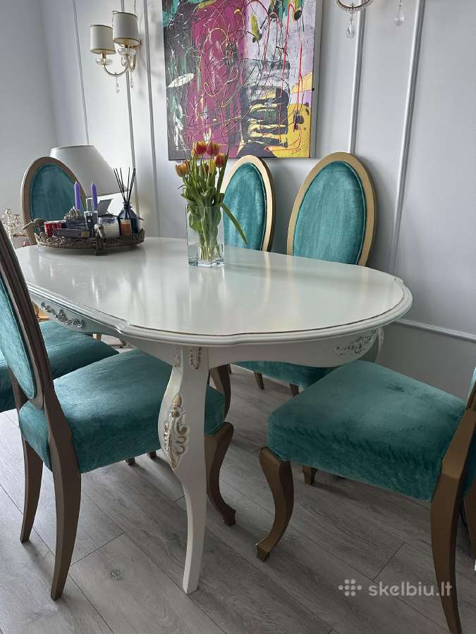 Valgomasis klasikinis stalas su raižiniais - Skelbiu.lt