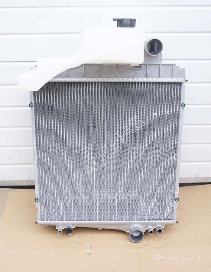 Naujas John deere ausinimo radiatorius - Skelbiu.lt