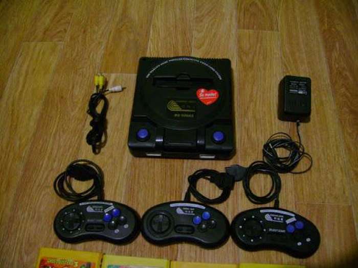 Parduodu ziliton kompiuterio pultelį ir diskete - Skelbiu.lt