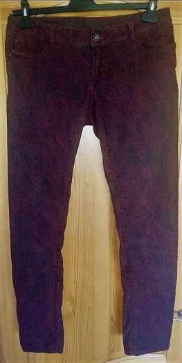 Didesnio dydžio tamprūs ploni džinsai. Liemuo 90cm - Skelbiu.lt