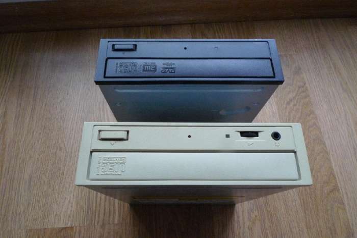 Kompiuterio dalys ( CD skaitytuvai ) - Skelbiu.lt