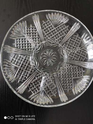 Stiklinis padeklas apvalus su skirtukais - Skelbiu.lt