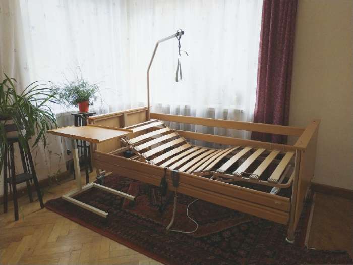 Daugiafunkcinė elektrinė slaugos lova - Skelbiu.lt