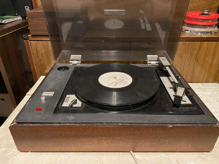 Melodija stereo patefonas, ploksteliu grotuvas - Skelbiu.lt