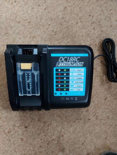 Akumuliatoriu pakrovejas - Skelbiu.lt