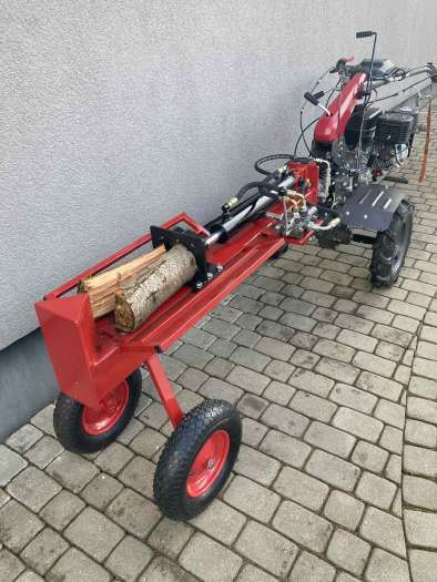 Motobloko Weima 1100 serijos malkų skaldyklė. - Skelbiu.lt