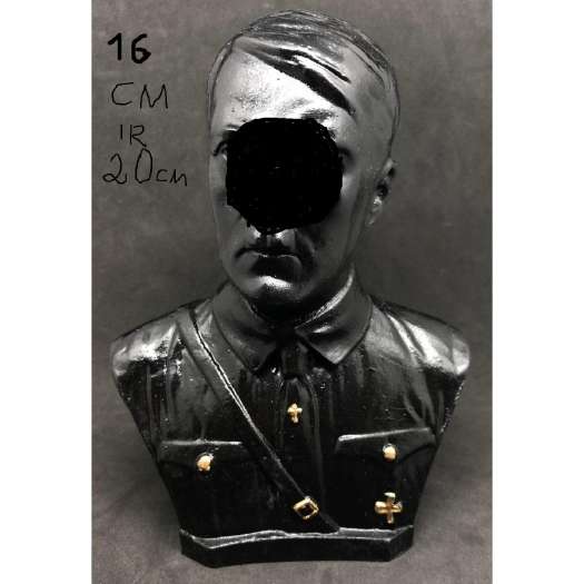 Hitlerio,wehrmachto kareivio biustas,vėliavos,ša - Skelbiu.lt