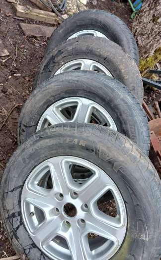 Originalūs ratlankiai nuo Ford ranger - Skelbiu.lt