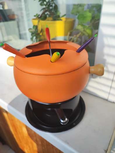 Parduodu Fondiu rinkinį - Skelbiu.lt