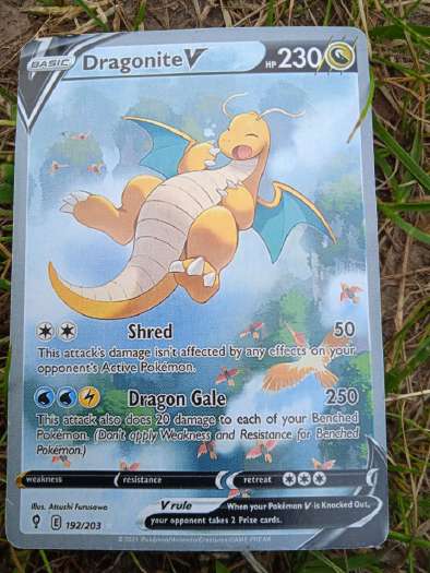 Basic Dragonite V pokemon card - Skelbiu.lt