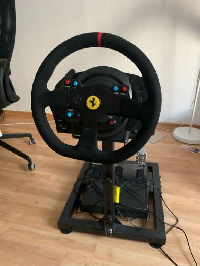 Thrustmaster T300 Ferrari vairas+stovas - Skelbiu.lt