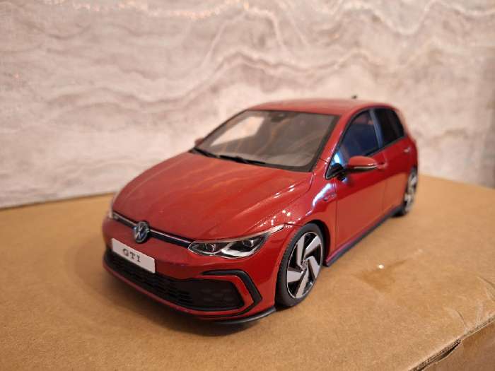 Vw golf mk8 gti 1:18 - Skelbiu.lt