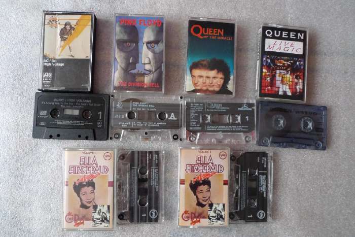 Kasetes Ac/dc , Pinkfloyd ir kt. l.geros bukl orig - Skelbiu.lt