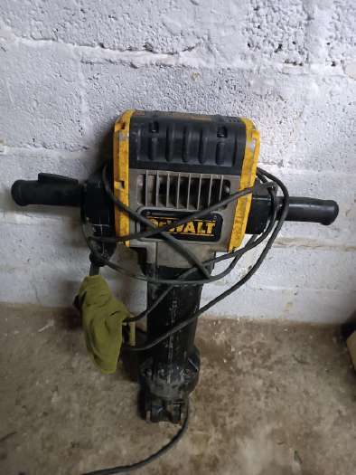 Dewalt D25980-qs atskelimo plaktukas perforatorius - Skelbiu.lt