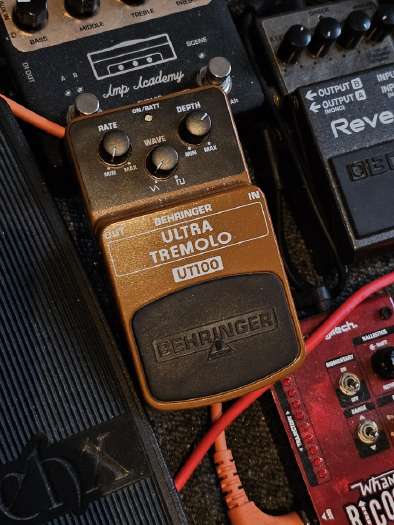 Behringer ultra tremolo Ut100 - Skelbiu.lt