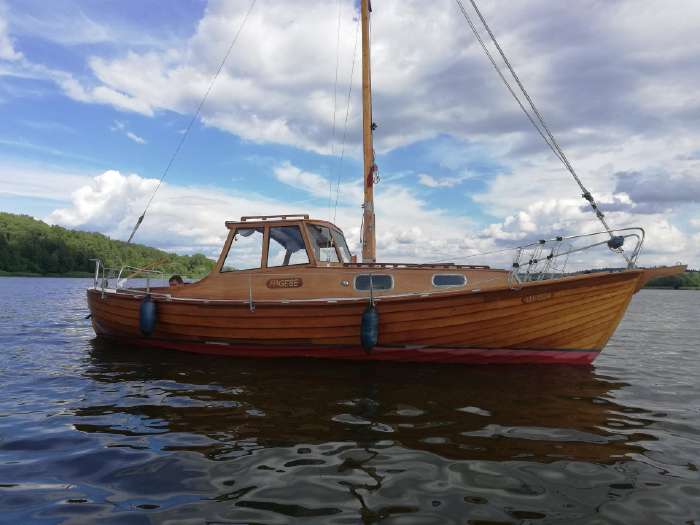 Parduodama medinė kylinė jachta 8 m. ilgio - Skelbiu.lt